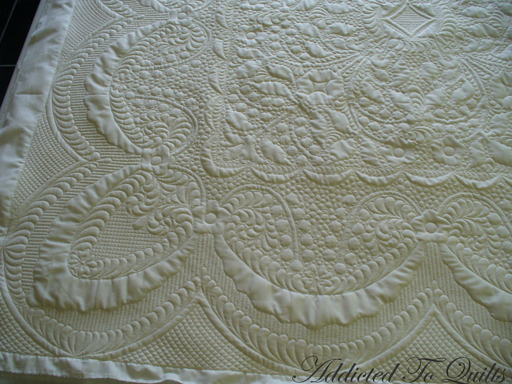 Addicted To Quilts: Feathers with Curved Cross Hatching