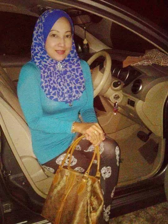 Foto Tante Janda Jilbab Hot | insyaf