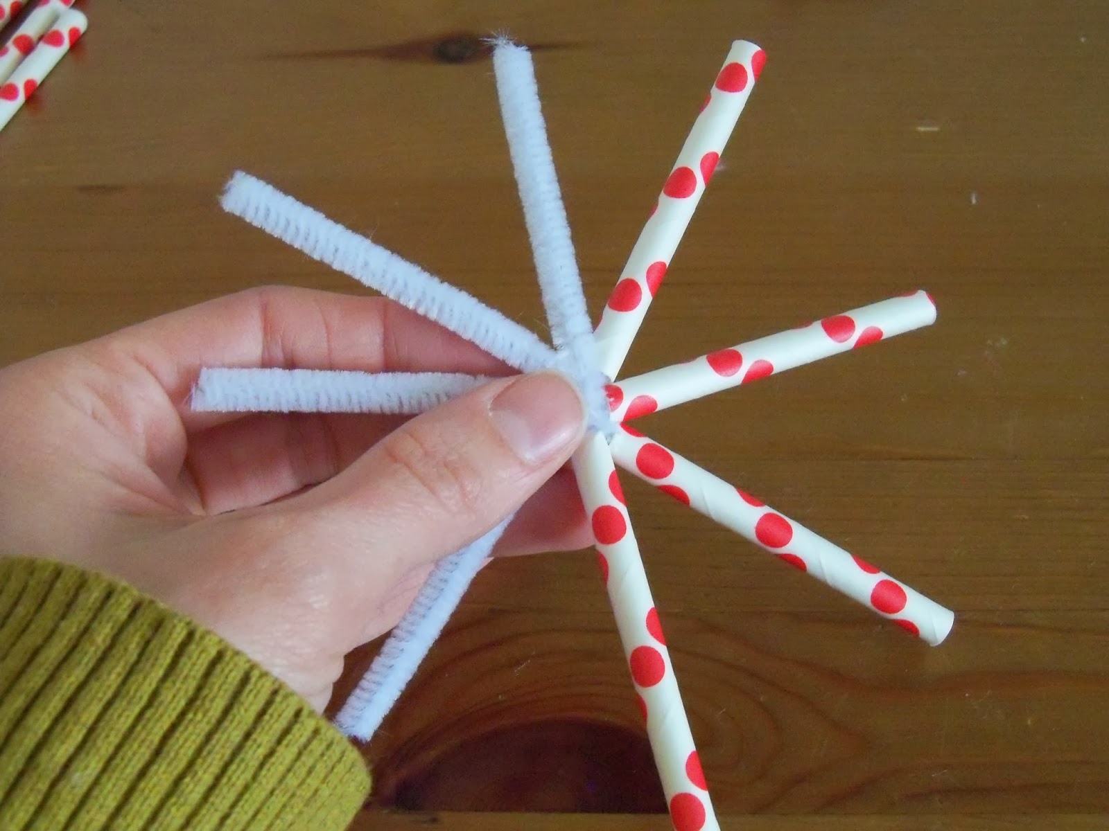 Clare's Contemplations: Simple Paper Straw Snowflake Ornaments