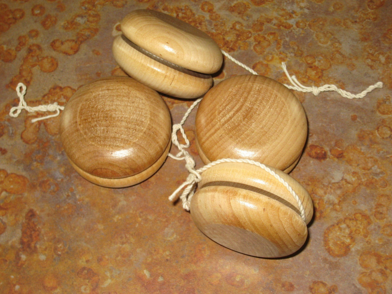 Sports & Recreation: How to Do Easy Yo-Yo Tricks