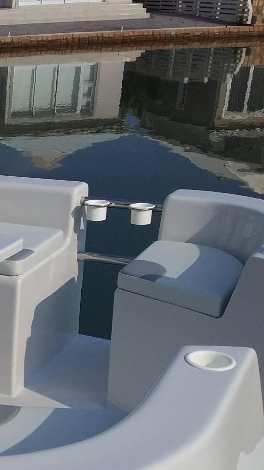 Aqua Craft J Bay: Custom built Pontoon Boats manufactured in Jeffrreys ...