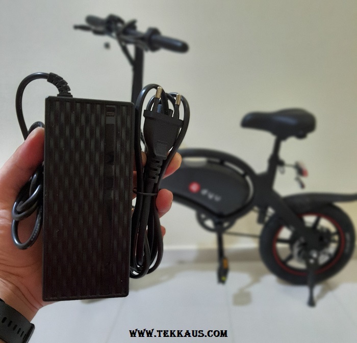 DYU D3+ Smart Foldable Electric Bike Review | Tekkaus® | Malaysia ...