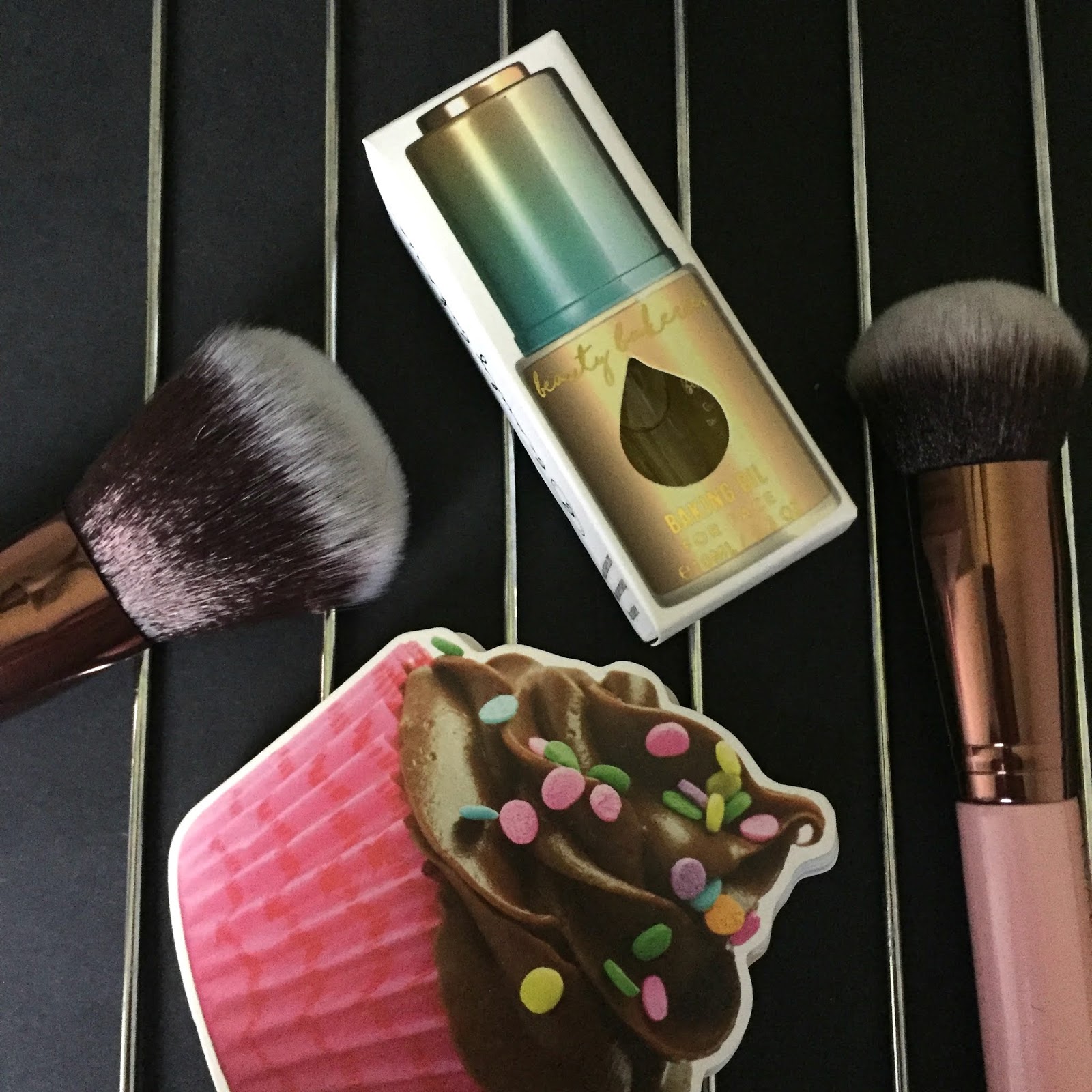 Beauty Bakerie Wake & Bake Face Oil, Blending Eggs Makeup Sponges, Cake ...