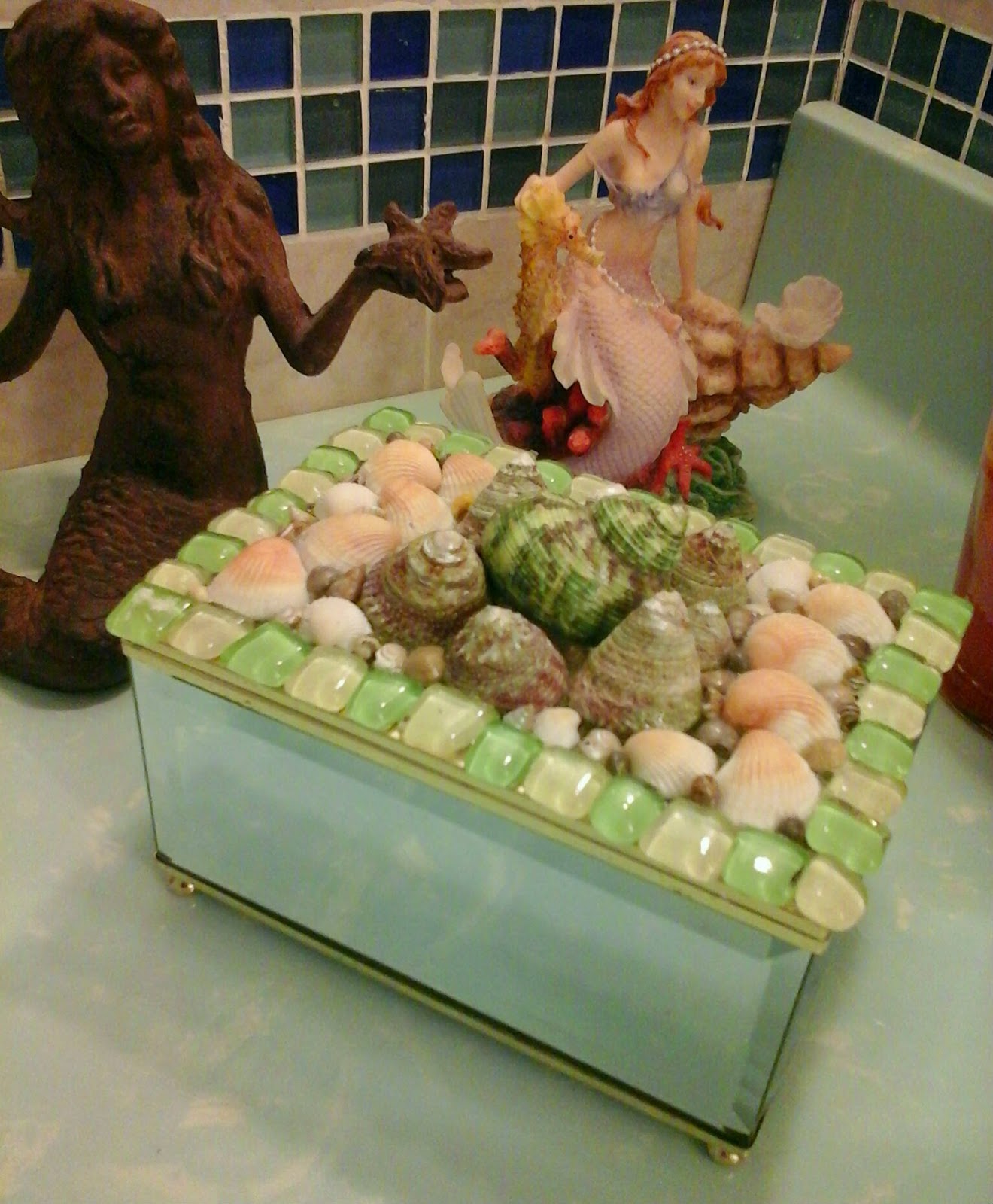 Seamaiden Posh: Seashell Jewelry Music Box