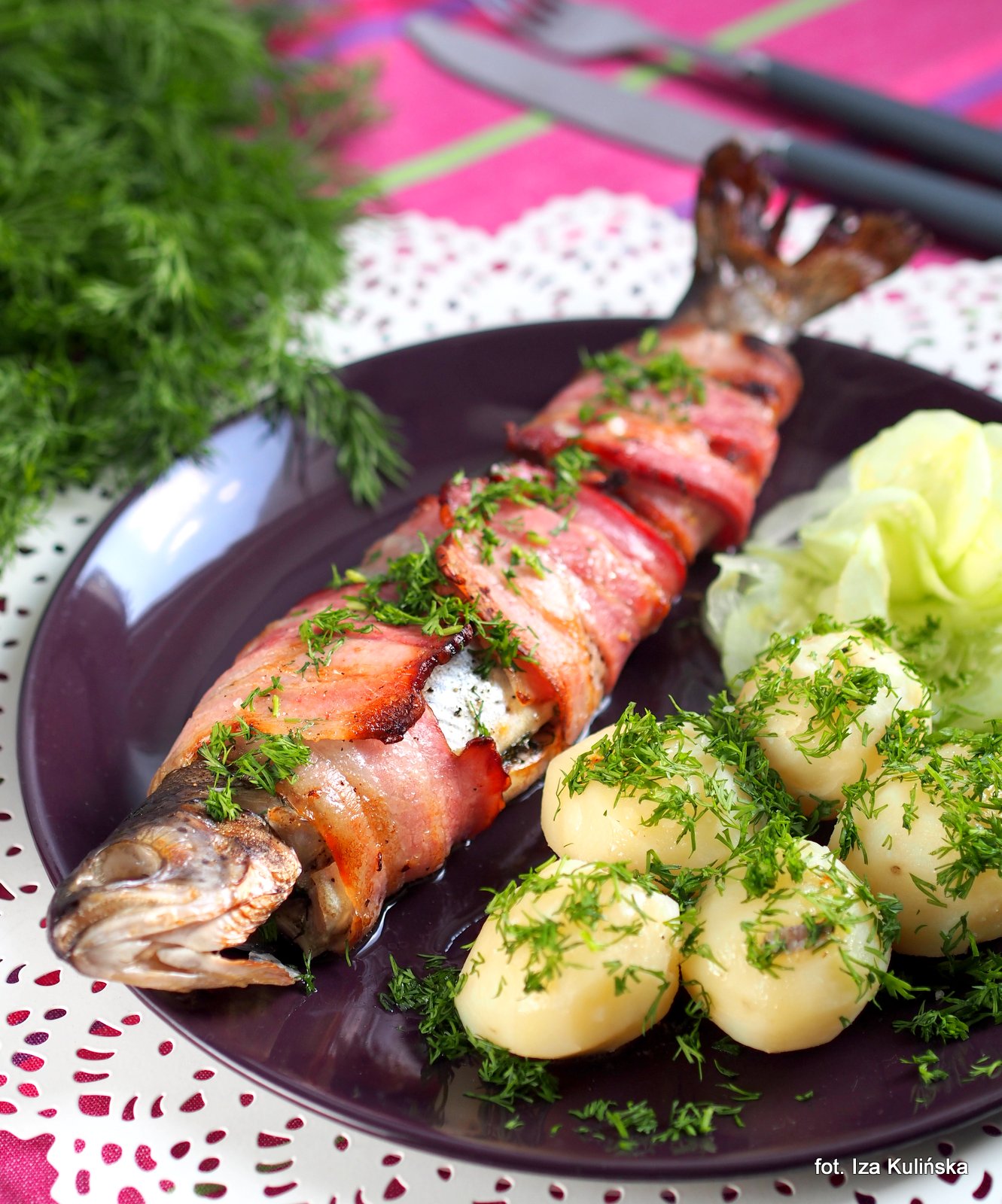 Ryba, boczek i mięta. Pstrąg z pieca. | Smaczna Pyza