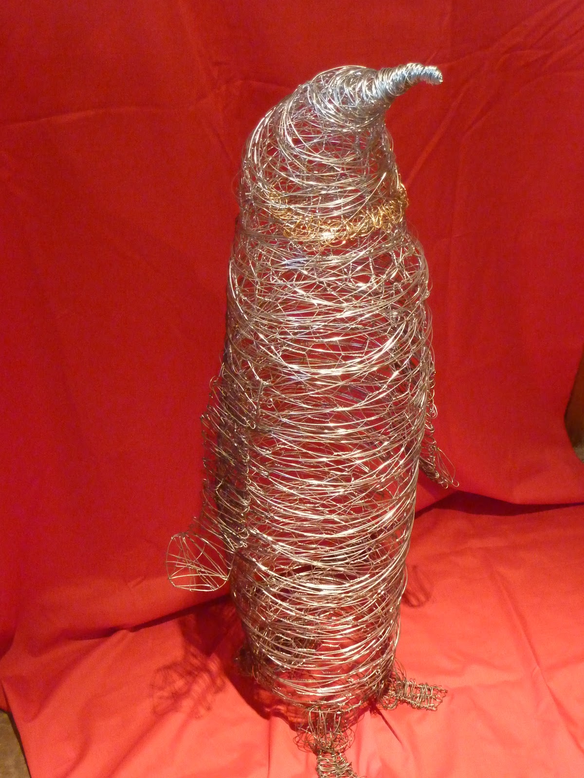 Wireworks: sculpture in wire: Emperor Penguin