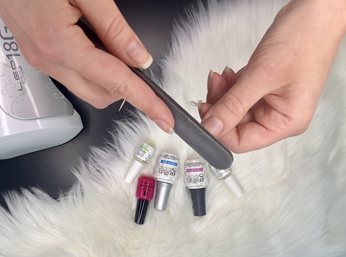 Notorious Nicolette: At Home No Chip Manicure: Step by Step guide