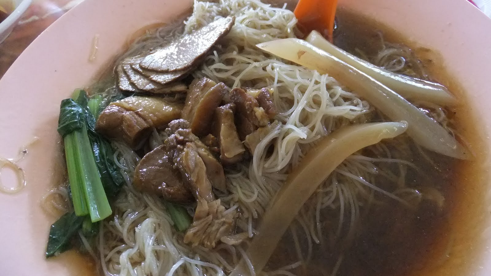 haPpY HaPpY: Hioong Kee Mee Hoon Sotong @ Pasar Besar Seremban