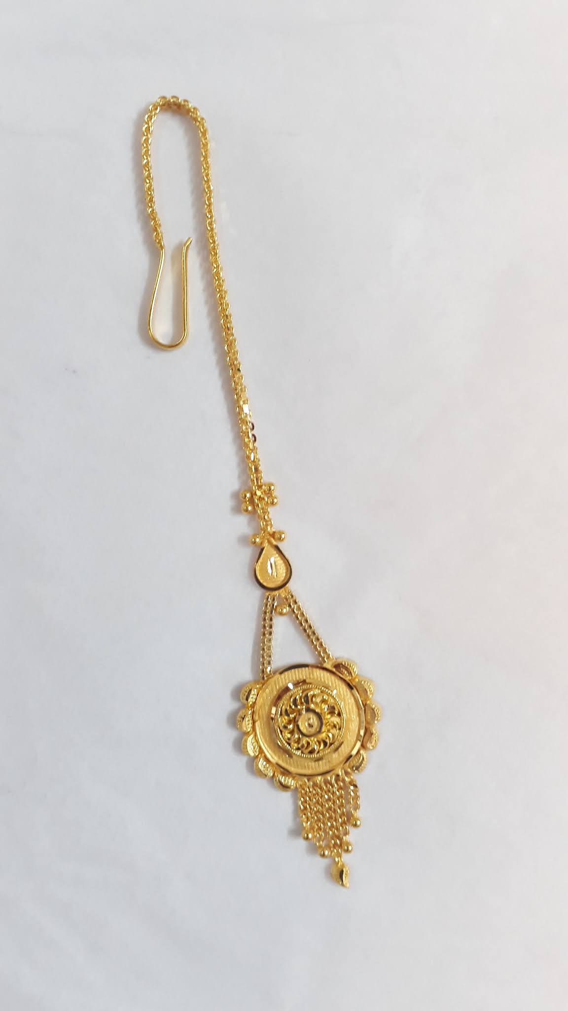 GOLD MAANG TIKKA DESIGNS