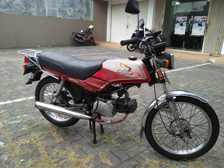 Dijual honda win original merah tangan pertama nopol hitam | Otomotif ...