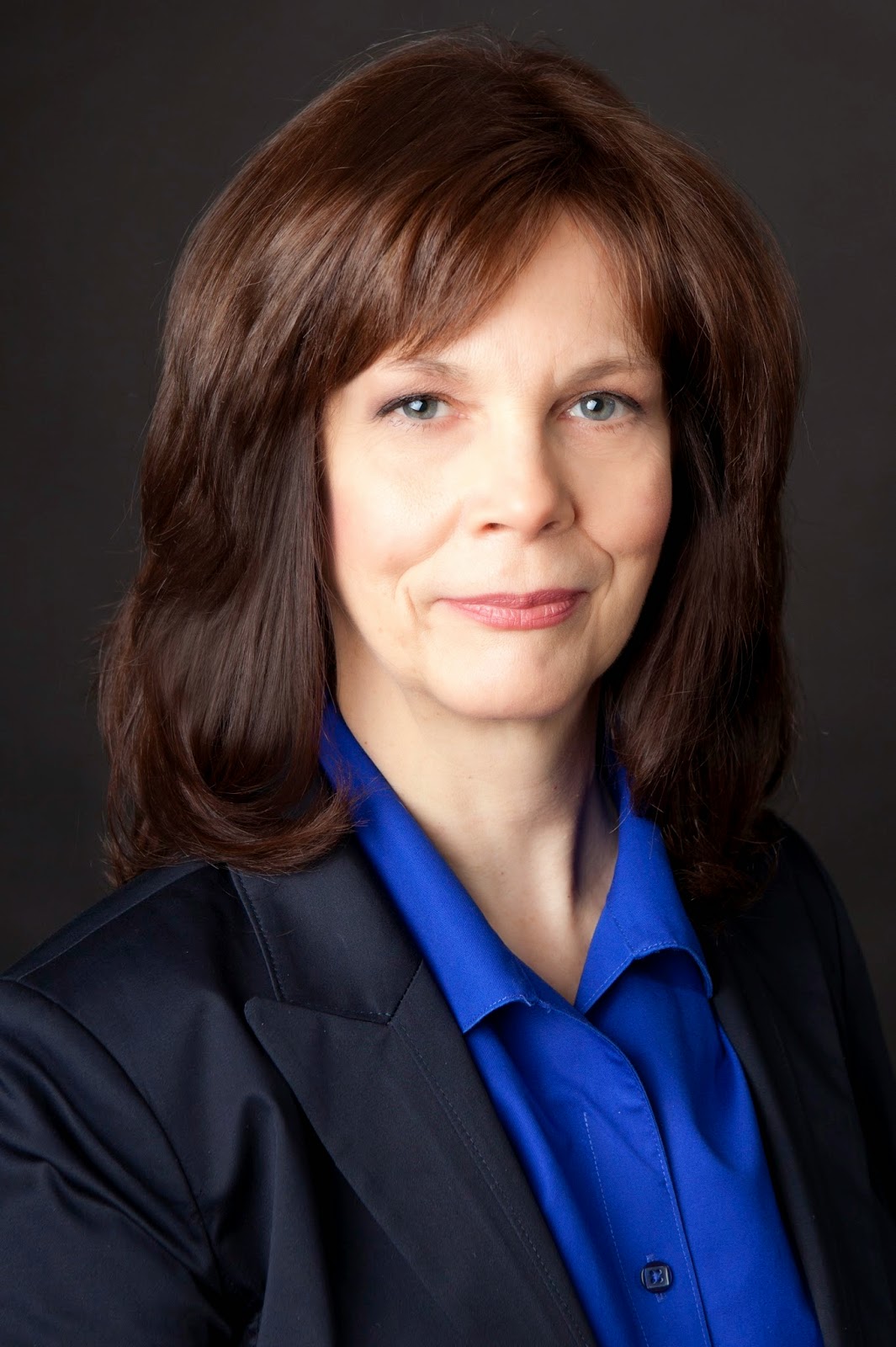 Mystery Maven Canada: SCHMOOZING WITH BRENDA CHAPMAN