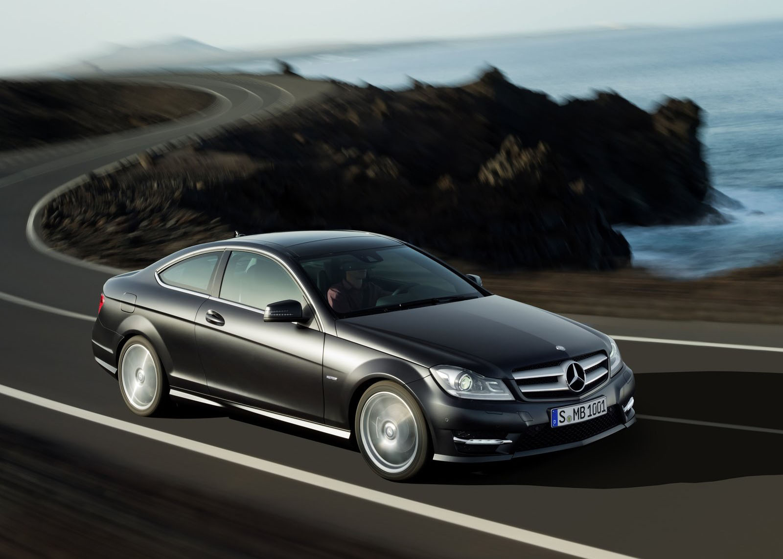 Auto Opinião: Mercedes-Benz C250 CDI Coupé 2012 - Análise