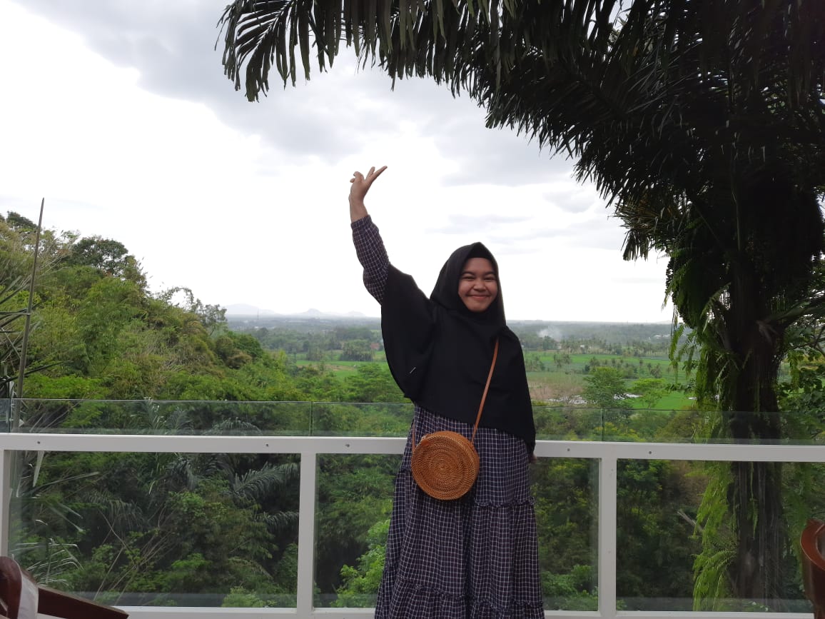 Bersantai di Kafe Tebing Jember Taman Botani Sukorambi