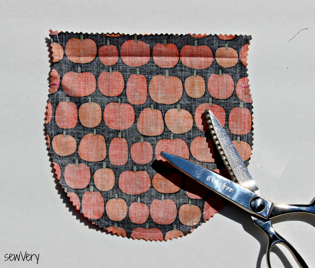 sewVery: Pumpkin Drawstring Pouch Tutorial