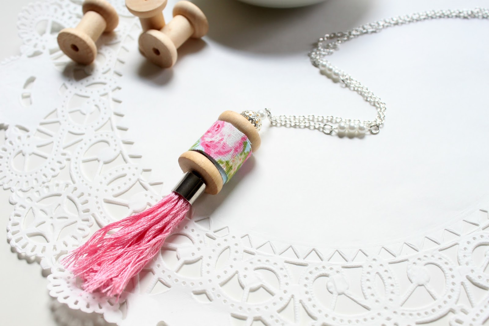 EAT+SLEEP+MAKE: Michaels Makers: DIY Spool Necklace and Hanging Planter