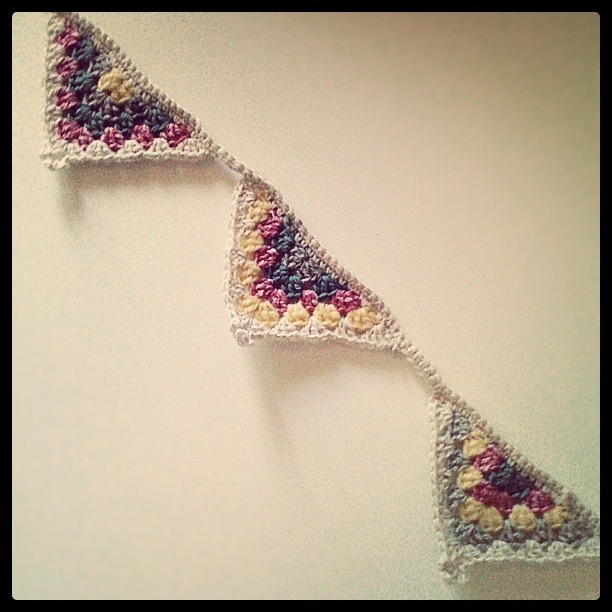 Get Smitten by Lisa Pocklington: Crochet Bunting Tutorial