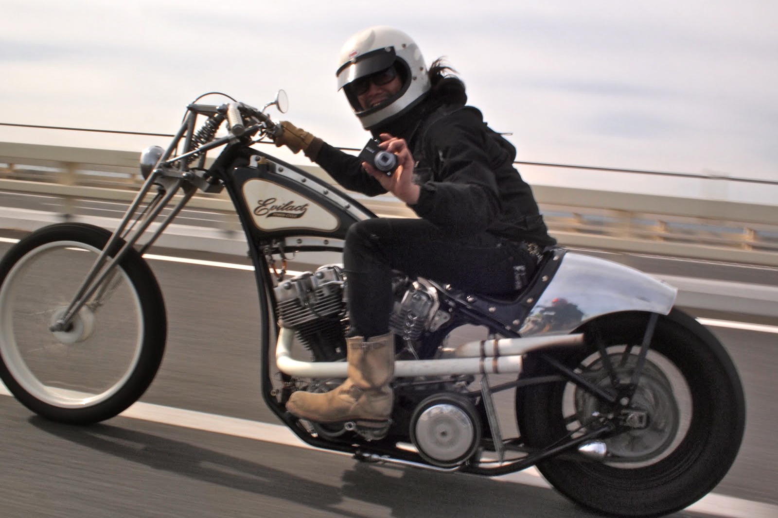 Japanese riders - Inazuma café racer