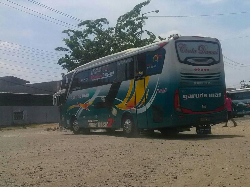 Gambar Foto Bus Garuda Mas Terbaru (Tingkat DD, SHD Jetbus, dll ...