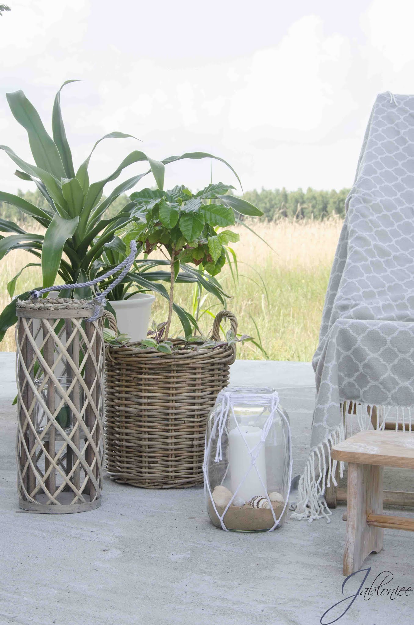 Jak stworzyć tanim kosztem taras w stylu boho?