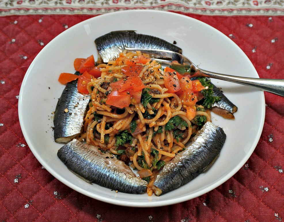 Sardine fillets with tomato pasta | Hiking and Cooking in the South of ...