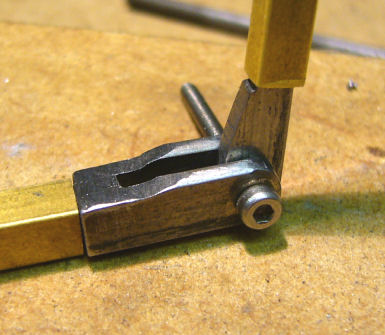 Nathan Flynn: Ball & Socket Armature - Hinge Joint