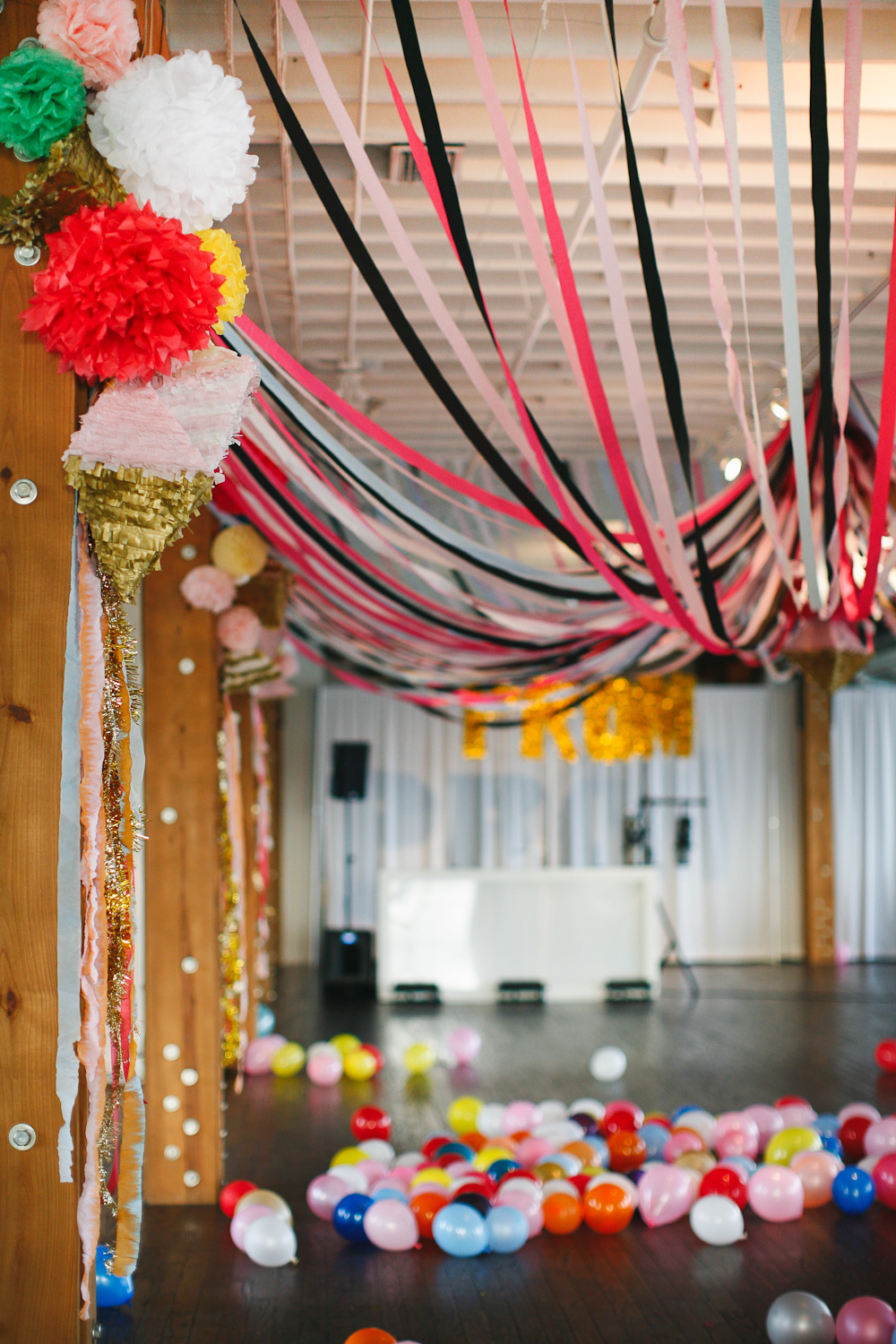 CAKEWALK BAKE SHOP: PROM DATE