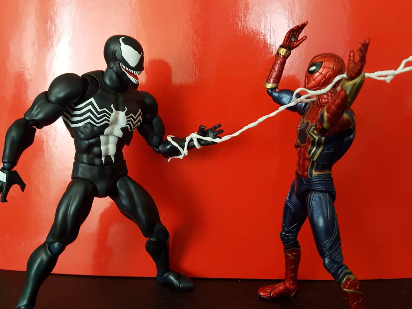 Mafex Comic Version Venom