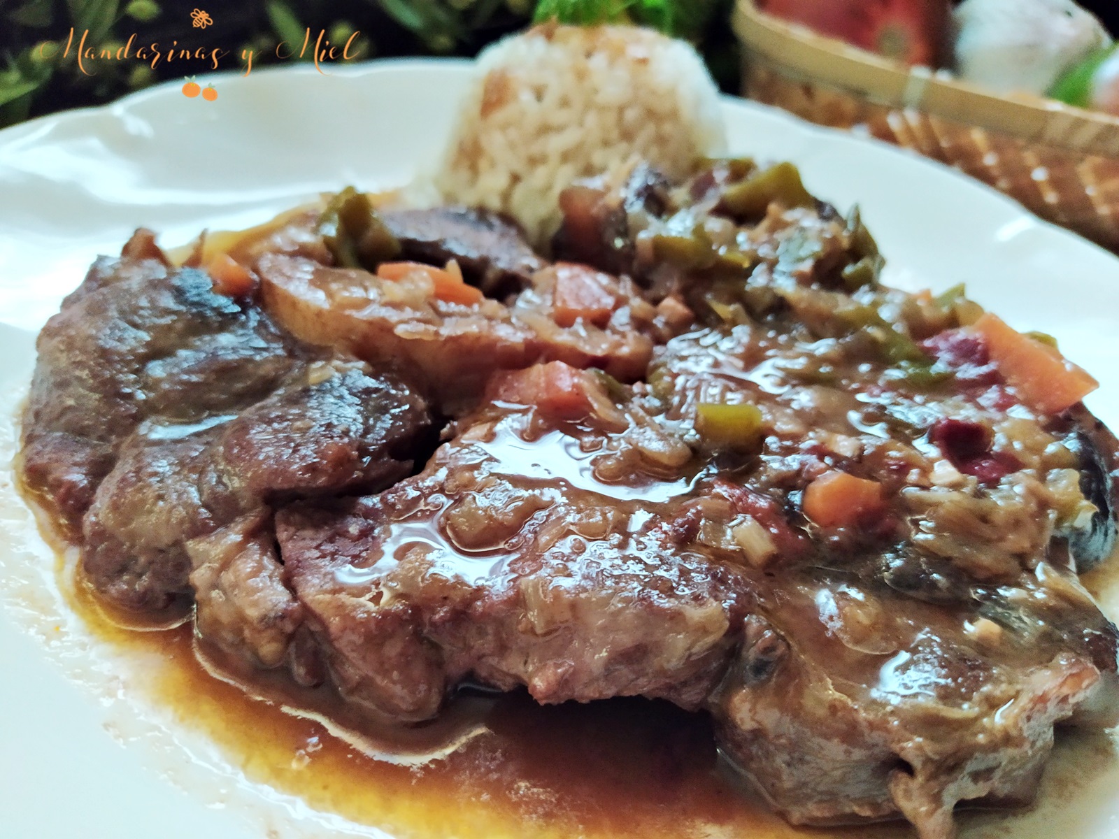 Osobuco guisado con verduras | Mandarinas y miel