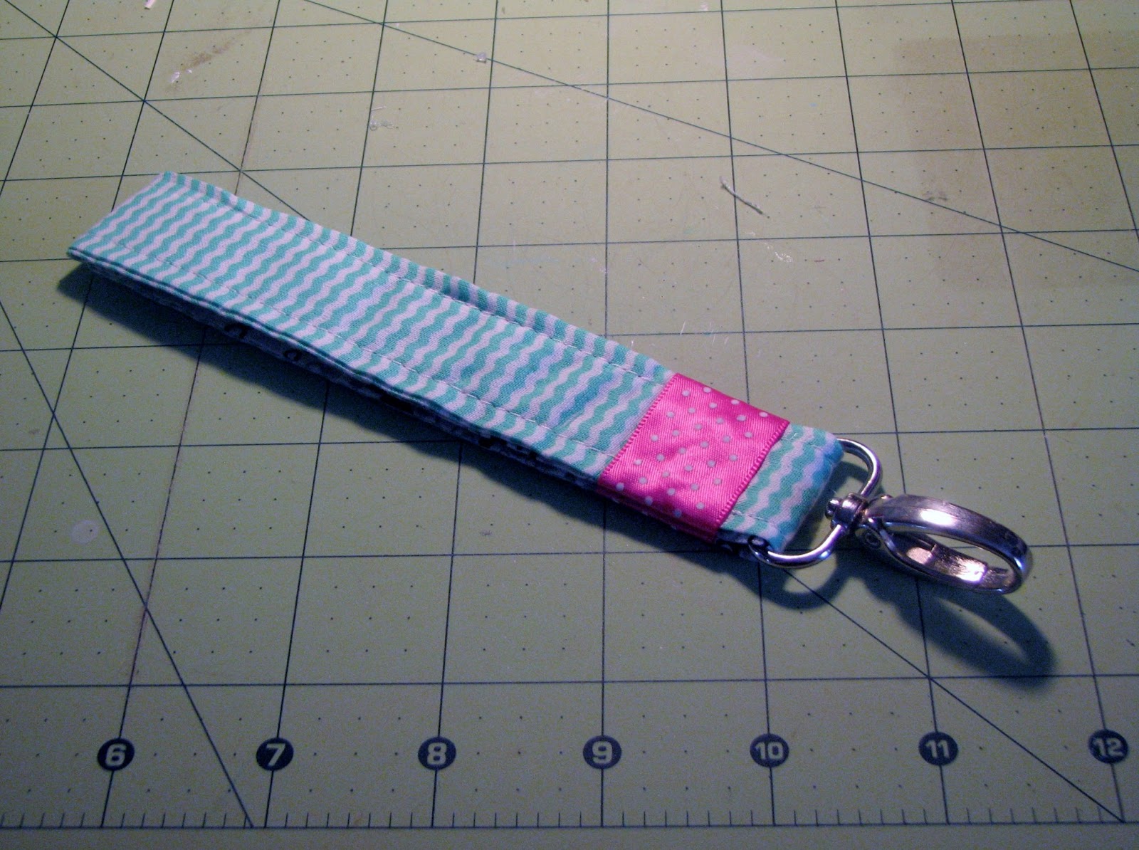 The Pinterest Fanatic: Week 8: Fabric Key Chain