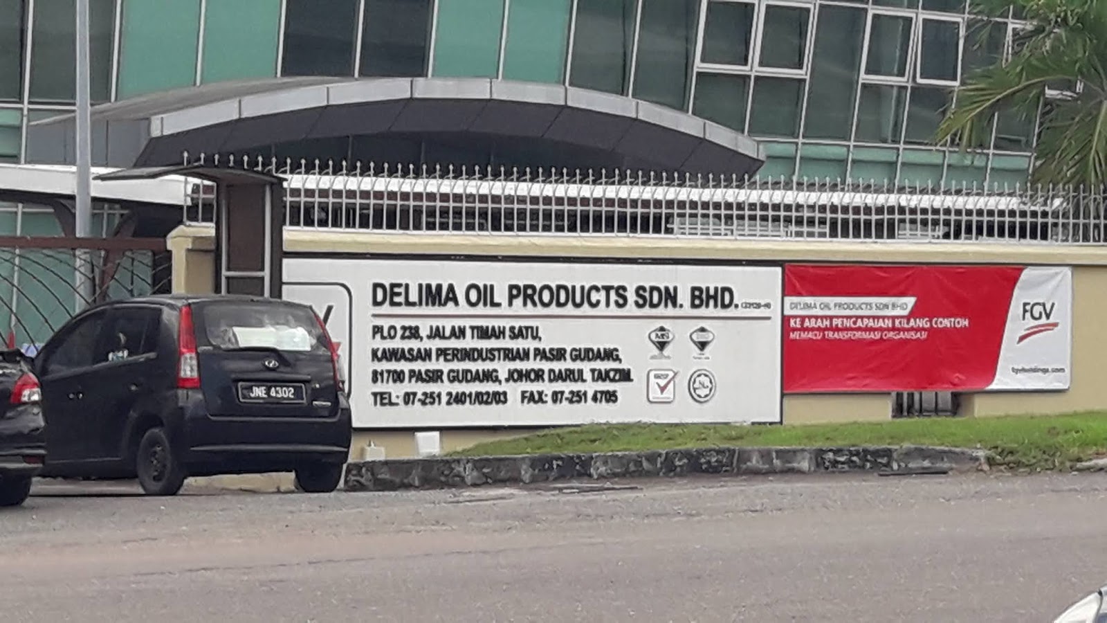 tinted kilang delima oil pasir gudang