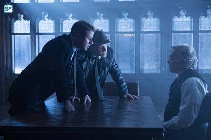 GOTHAM - foto dell'episodio 1x20 "Under the Knife" e sinossi dell ...