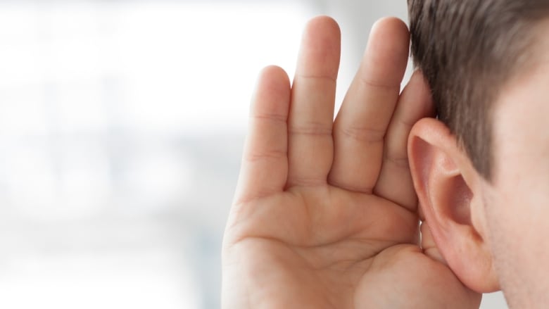 Encyclopedia of Medicine: Loud Noises Can Affect Your Hearing