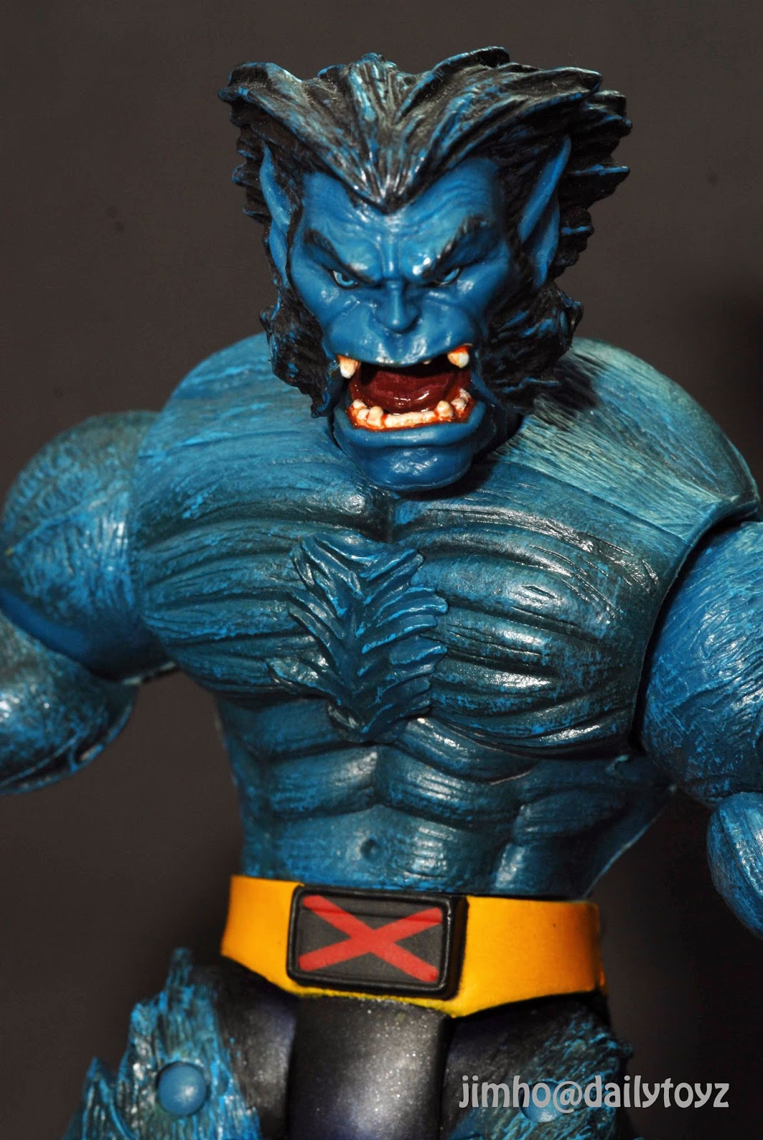 DAILY TOYZ: Toy Viewing : Beast of the Marvel Legends