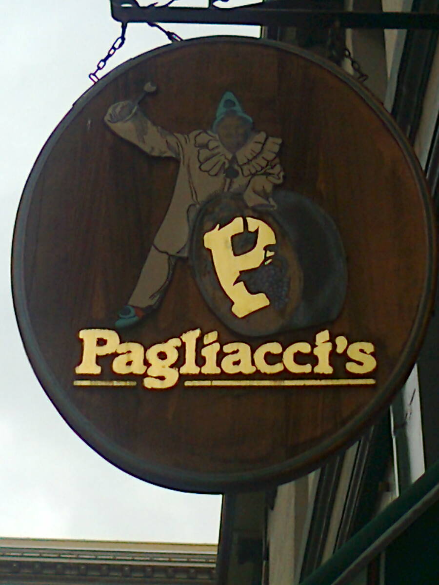 Jen Grant Comedian: Pagliacci's! Hey! (Victoria, BC)