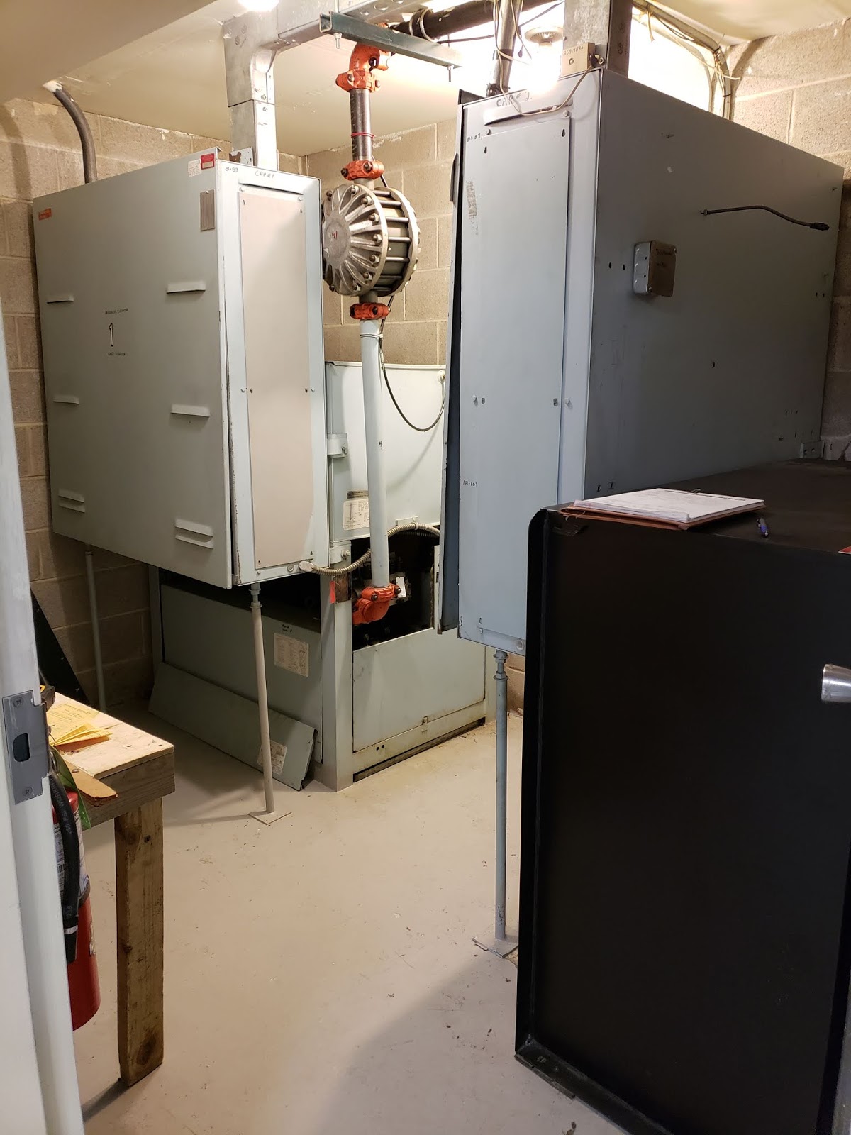 Chicago Elevator Maintenance - Colley Elevator: Hydraulic elevator ...