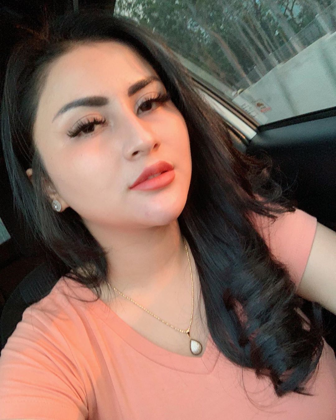 Tante Bohay Cantik Bokong Semok Gemesin Republic Renger Cantik