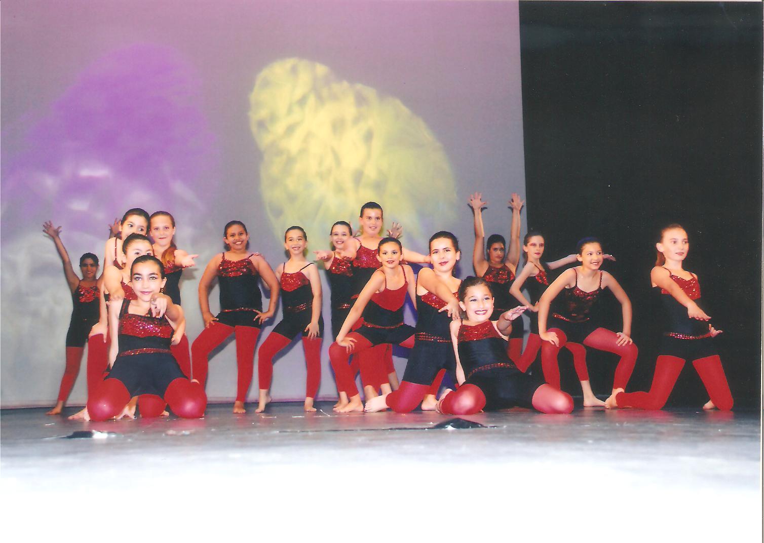 INSTITUTO MORENO :: Estudio Superior de Danzas: JAZZ NIÑAS ( 8 a 12 Años)