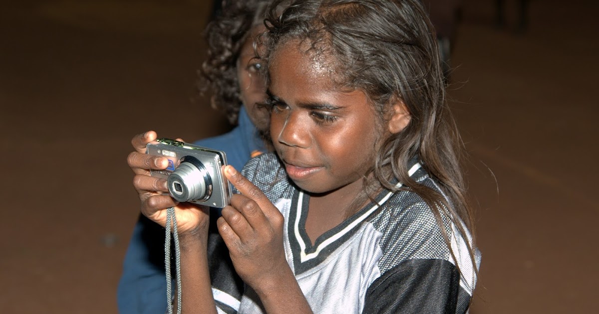 Tofu Photography: Aboriginal girl with a camera in Gapuwiyak, Northern ...