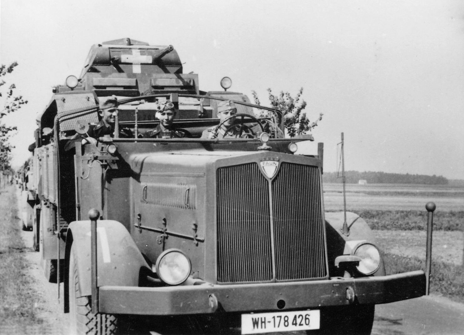 The Modelling News: Preview: Faun L900 w/ Sd.ah.115 Trailer from Das ...