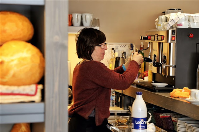 Coffee in solitude in the stunning town of Cardona