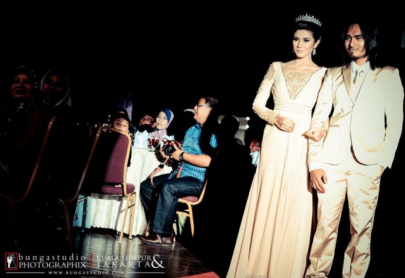 ctnhoney: Gambar Majlis Nikah Dan Resepsi Pelakon Izreen Azminda Dan Riza