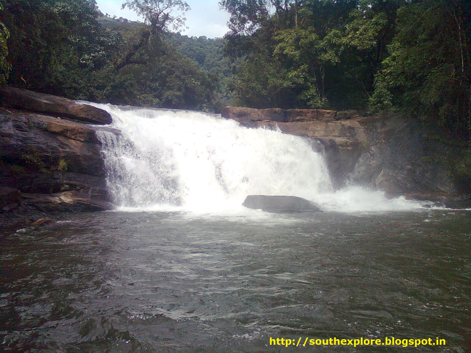 THOMMANKUTHU FALLS -THODUPUZHA-IDUKKI-KERALA ~ SOUTH INDIA TOURISM