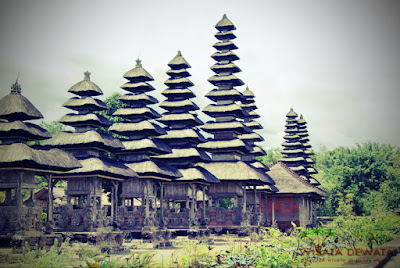 BALI WISATA Dewata: Meru Nama Gunung dan Nama Atap