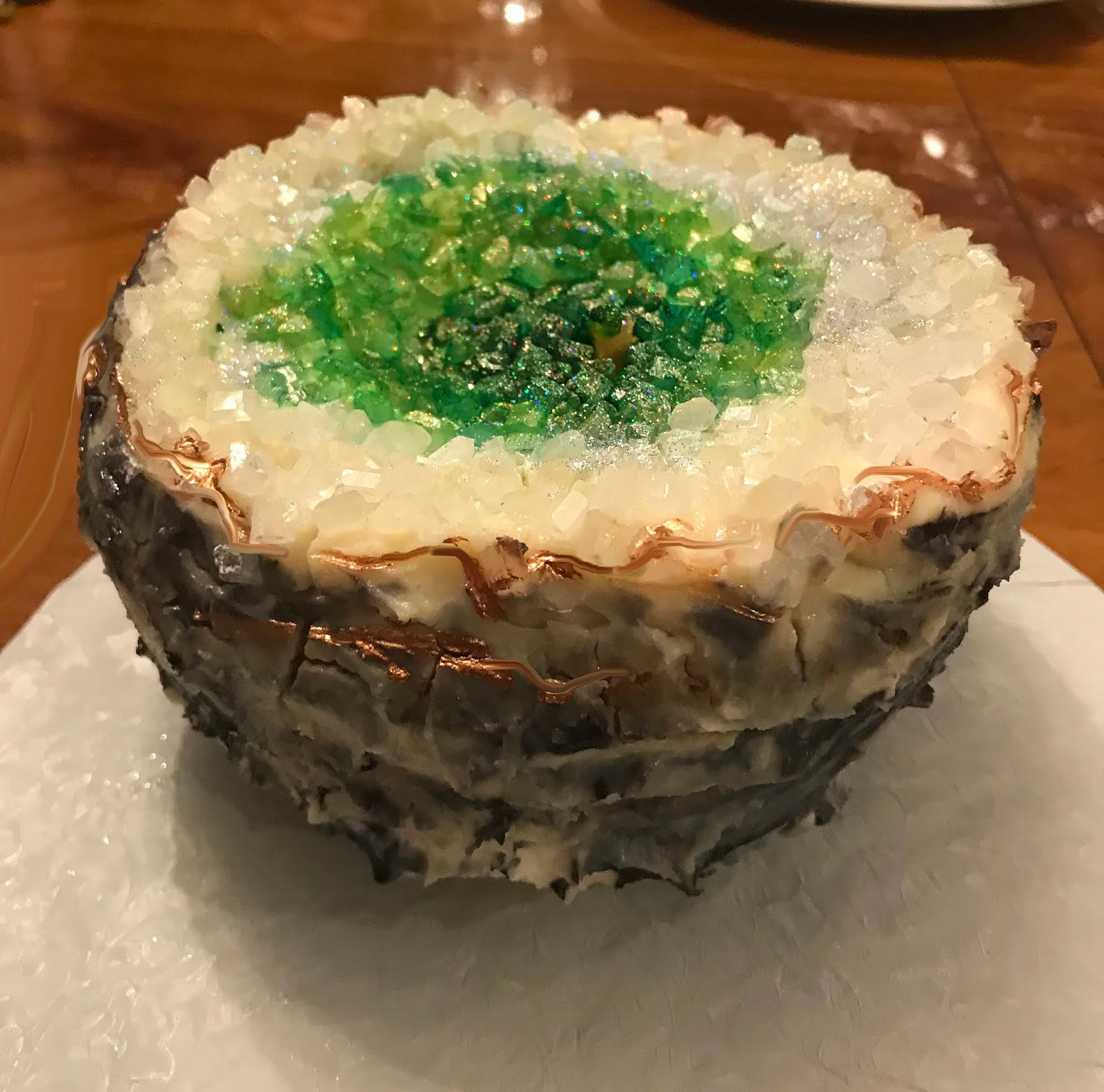 Artnscience Creations: Emerald Geode Cake
