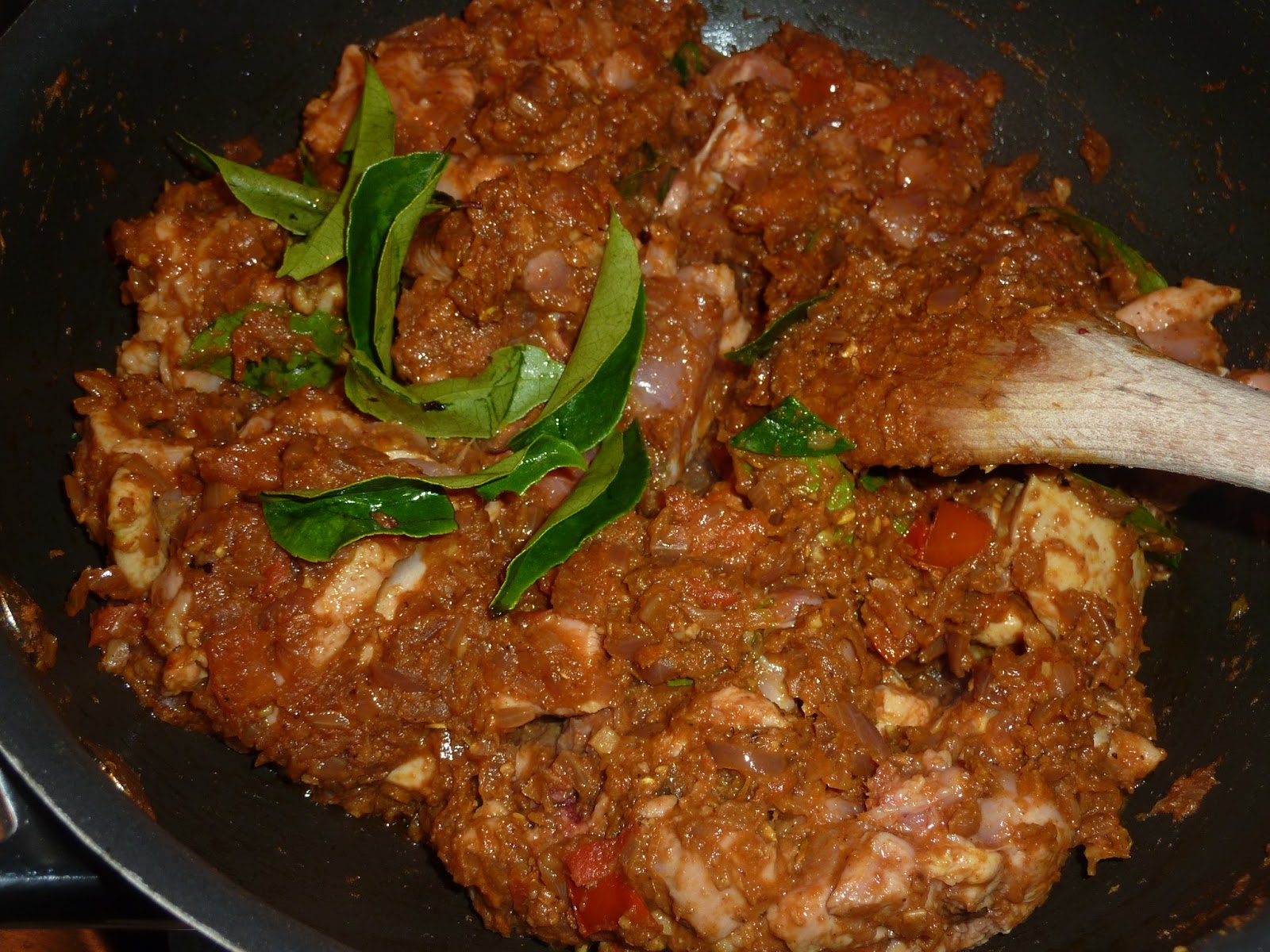 Aaha Oho: Chettinad Chicken Kuzhambu