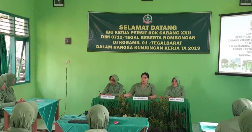 Kunjungan Kerja Ibu Ketua Persit KCK Cab. XXII Kodim 0712/Tegal Ke Anak Ranting - RADARDESA