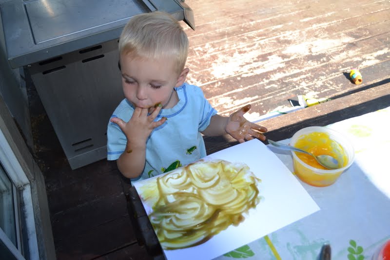 Nifty Thrifty & Thriving: Crafting with your Kids: Pudding Painting