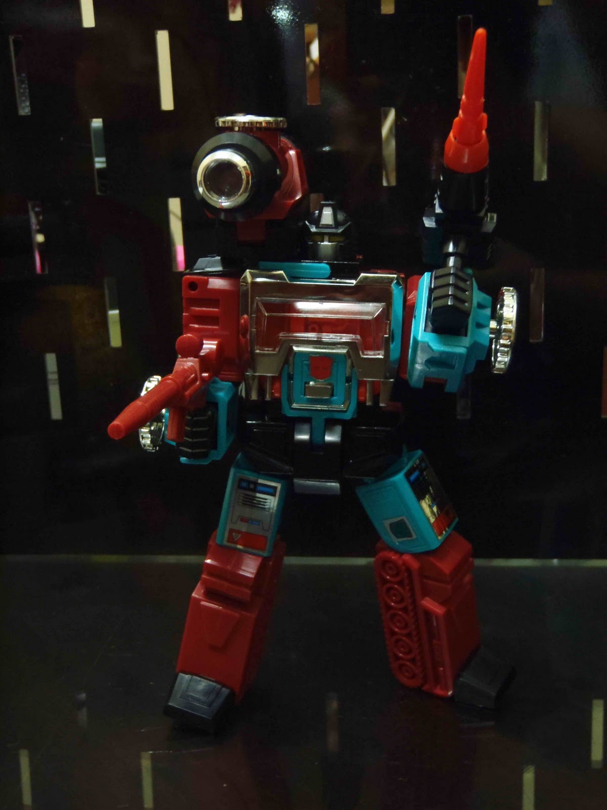 New Planet Cybertron: Transformers Review – G1 Perceptor (Universe ...