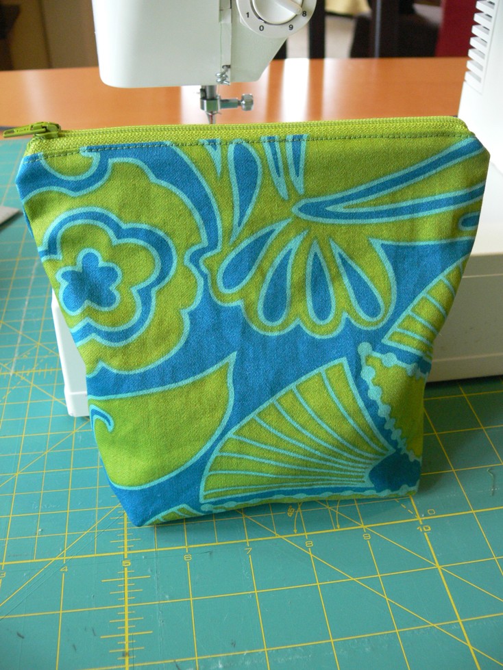 Easy Zippered Pouch Tutorial ~ Free-Tutorial.net
