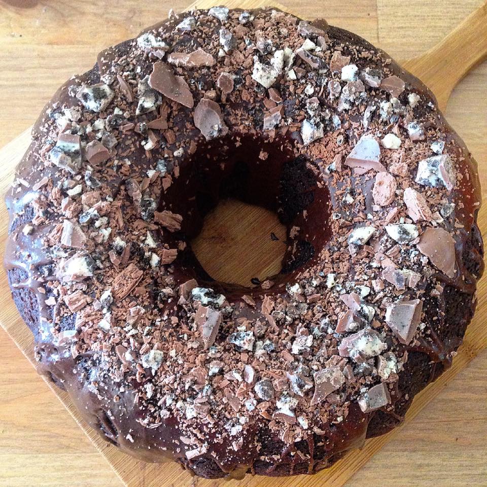 MATTYB BAKES: THE OREO AND FLAKE CHOCOLATE MAYO CAKE
